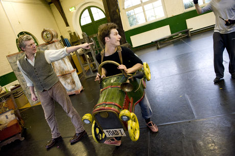 Royal Opera House rehearsals for 'Wind in the Willows', St Ann's Hall ...