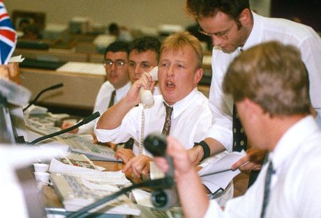 BLACK WEDNESDAY STERLING CRISIS IN THE LONDON STOCK MARKET, BRITAIN ...