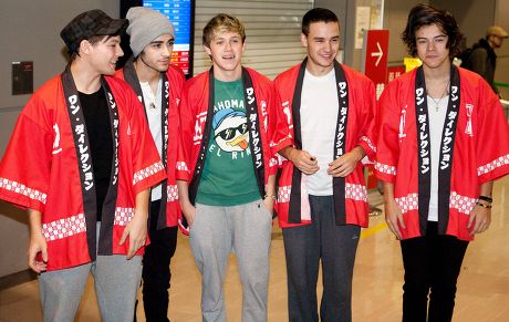 __COUNT__ One Direction arrive at Narita International Airport, Tokyo ...