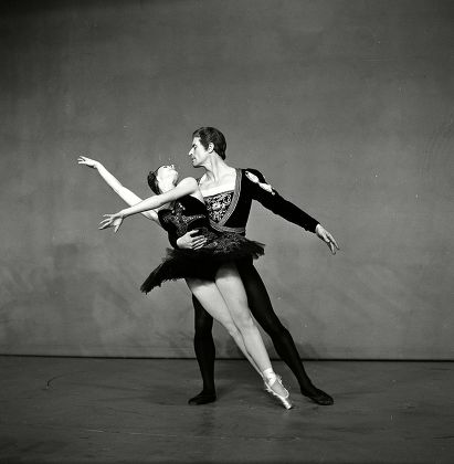 2,000 1950s ballet Stock Pictures, Editorial Images and Stock Photos ...