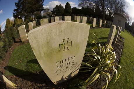 __COUNT__ Commonwealth War Graves, Botley Cemetery, Oxford, Britain ...