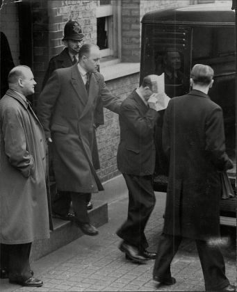 Serial Killer John Christie Leaving West 新闻传媒库存照片 - 库存图片 | Shutterstock
