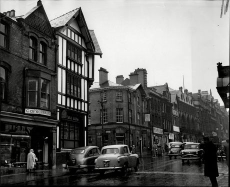 250 1950s banks Stock Pictures, Editorial Images and Stock Photos ...