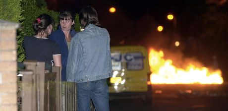 Oldham Race Riots Residents Alt Lane Editorial Stock Photo - Stock ...