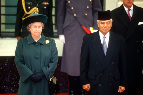 Queen Elizabeth Ii Yang Di Pertuan Editorial Stock Photo - Stock Image ...