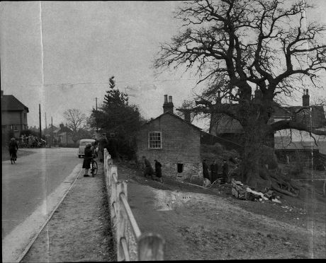 Cottage Whalebone Corner Fingringhoe Essex Where Editorial Stock Photo ...
