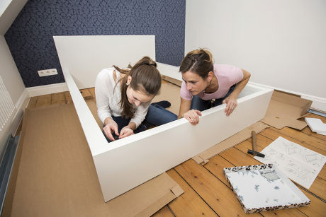 250 Assembling parts Stock Pictures, Editorial Images and Stock Photos ...