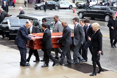 __COUNT__ Funeral of Roger Ebert in Chicago, America - 08 Apr 2013 ...