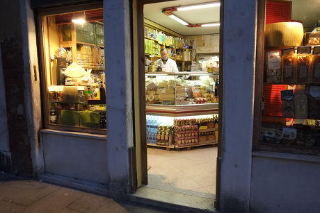 Shopkeeper Delicatessen Night Via Garibaldi Castlello Editorial Stock ...