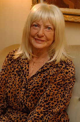"Alice Timander 90yearold Grandmother Anna Soderstrom" - Ảnh báo chí có ...