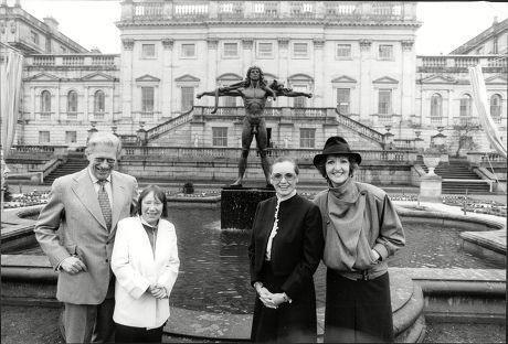 Earl Countess Harewood Penelope Keith Sculptress Editorial Stock Photo ...