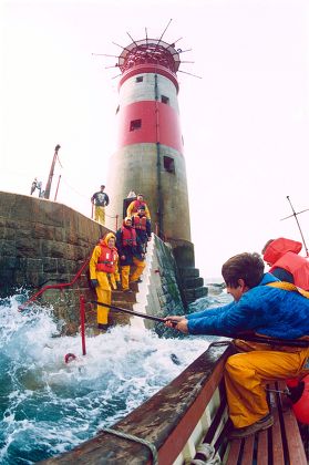 __COUNT__ LIGHTHOUSE KEEPER GERRY DOUGLAS SHERWOOD LEAVING NEEDLES ...