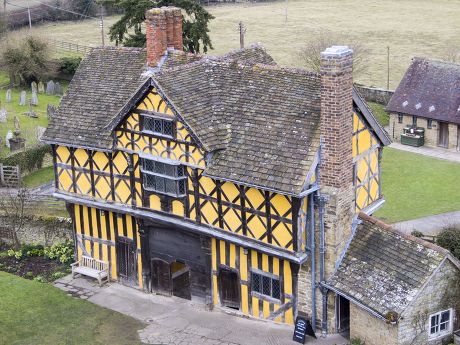 250 Tudor style architecture Stock Pictures, Editorial Images and Stock ...