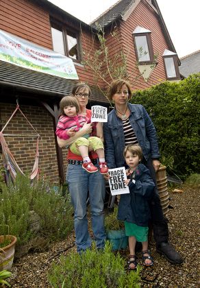 Campaign Organiser Nancy Towers Helen Butcher Editorial Stock Photo ...
