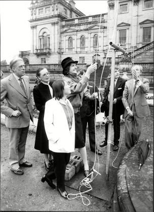 Penelope Keith Unveils Statue Orpheus Looking Editorial Stock Photo ...
