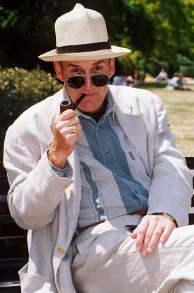 34 Comedian smoking pipe Stock Pictures, Editorial Images and Stock ...
