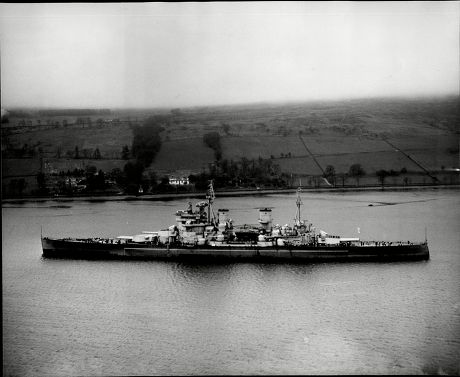 93 Battleship fire Stock Pictures, Editorial Images and Stock Photos ...