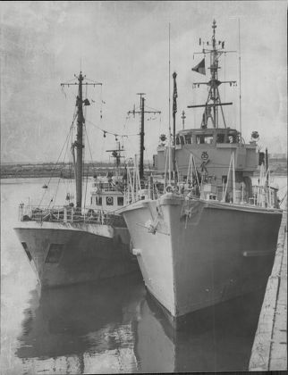 Hms Kellington Royal Navy Minesweeper Ship Editorial Stock Photo ...