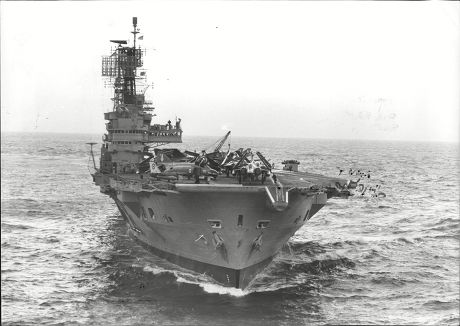 92 Catapult ship Stock Pictures, Editorial Images and Stock Photos ...