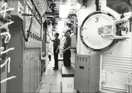 Hms Resolution Royal Navy Nuclear Submarine Editorial Stock Photo ...