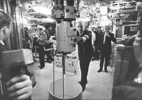 Hms Resolution Royal Navy Nuclear Submarine Foto stock editorial ...