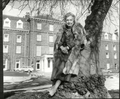 Actress Joan Hickson Pictured Old Swan Editorial Stock Photo - Stock ...