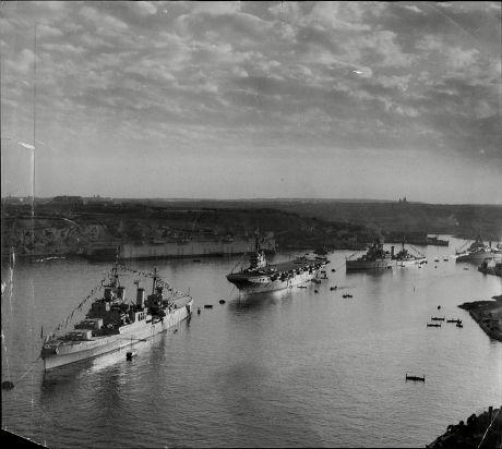 15 Hms glory Stock Pictures, Editorial Images and Stock Photos ...