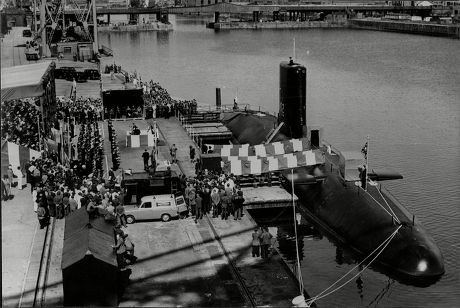 Hms Valiant Royal Navy Submarine Commissioning Editorial Stock Photo ...