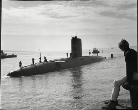 Hms Valiant Royal Navy Submarine Southampton Editorial Stock Photo ...