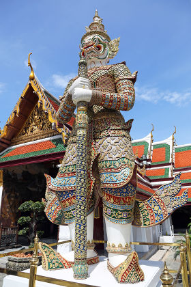 Giant Temple Guardian Statue Wat Phra Editorial Stock Photo - Stock ...