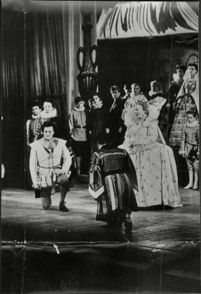 Scene Benjamin Britains Opera Gloriana Royal Editorial Stock Photo ...