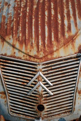 Rusty 1950s Citroen 2cv Grille Chevron Editorial Stock Photo - Stock ...