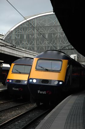 First Great Western High Speed Trains Editorial Stock Photo - Stock ...