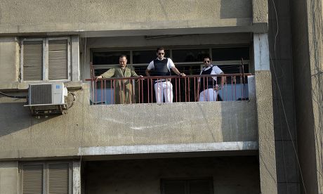 Security Officers Watch Over Funeral Balcony Editorial Stock Photo ...