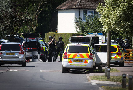 Armed Police Surround House Kidlington Editorial Stock Photo - Stock ...
