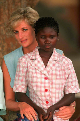 Princess Diana's visit to Angola - 1997 Stock Pictures, Editorial ...