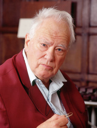 imágenes de Patrick Moore at his home in Selsey, Sussex - 1997 ...