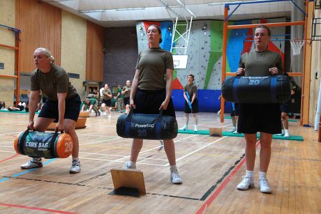 Female Army recruits, Britain - Jul 2013 Stock Pictures, Editorial ...