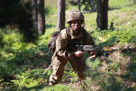 Female Army recruits, Britain - Jul 2013 Stock Pictures, Editorial ...