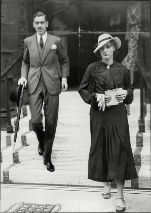 Wedding Hon Elizabeth Scottellis Countess Orloff Editorial Stock Photo ...