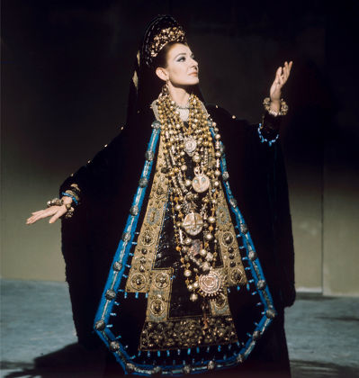 2 Maria callas opera singer costume live performing medea Stock ...