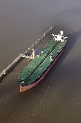 60 Aerial refueling tanker Stock Pictures, Editorial Images and Stock ...