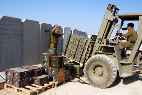 Israeli Artillery M109 Howitzer During 2006 Editorial Stock Photo ...