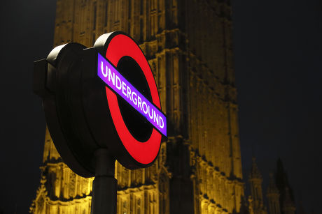 75 London metro logo Stock Pictures, Editorial Images and Stock Photos ...