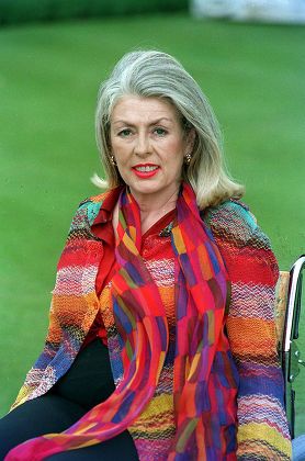 LADY DALE TRYON BACK HOME AFTER A YEAR IN HOSPITAL, BRITAIN, 1997 ...