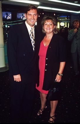 250 'batman and robin' premiere 1997 Stock Pictures, Editorial Images ...