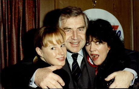 Itv Telethon 1990 Coronation Street Actors Editorial Stock Photo ...
