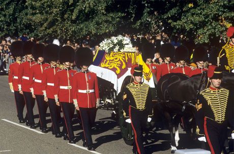 Princess Diana Funeral, London, Britain - 06 Sep 1997 Stock Pictures ...