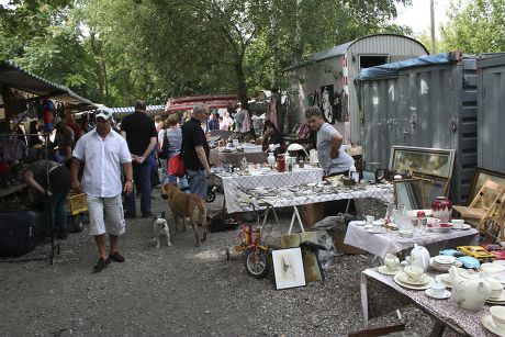 70 Flohmarkt Stock Pictures, Editorial Images and Stock Photos ...