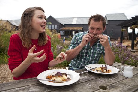 Jimmy Doherty Shows Aliceazania Jarvis How Editorial Stock Photo ...